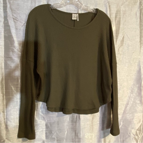 Paper Crane | Tops | Paper Crane Crop Top Relaxed Fit Olive Green Size ...